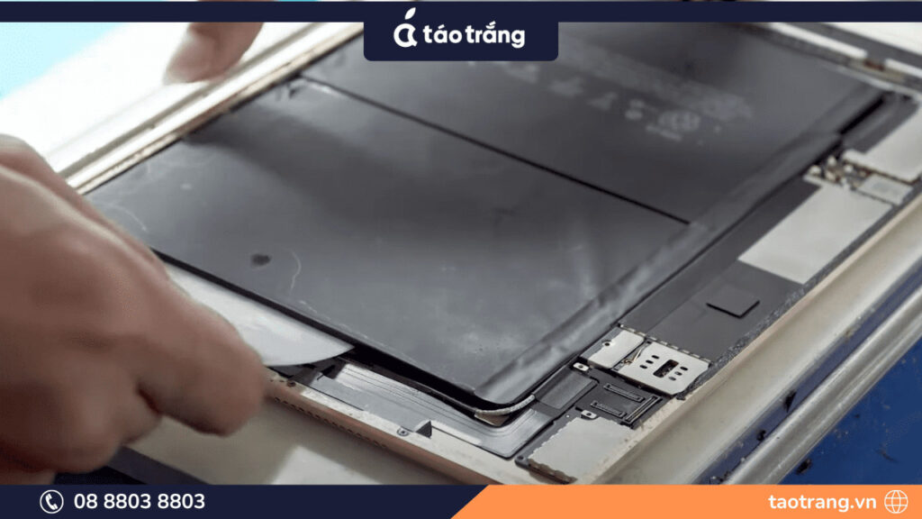 Thay Pin iPad Air 5 (10.9 Inch) - M1